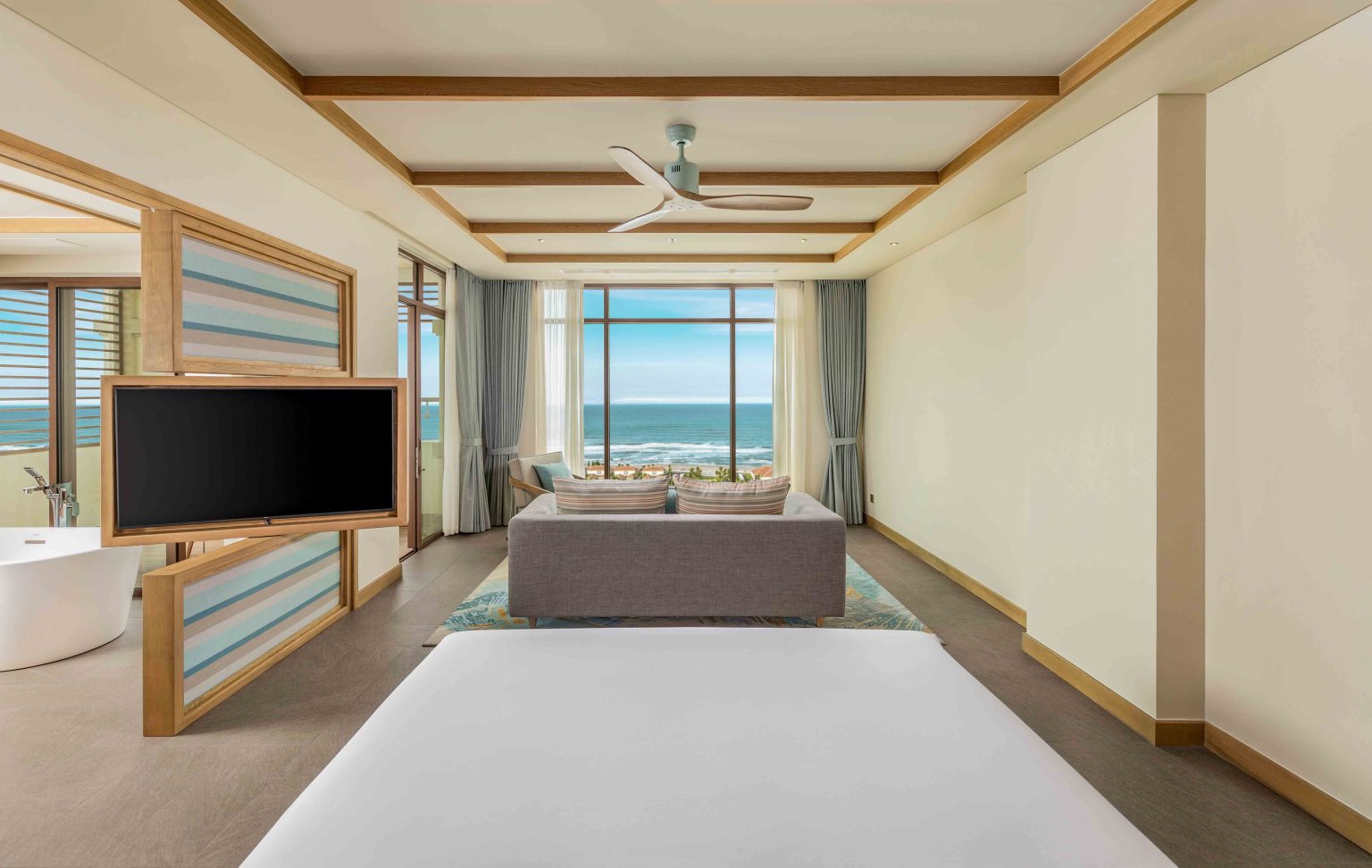 Best Beach Resorts in Vietnam | Fusion Resorts | Ocean View Suite